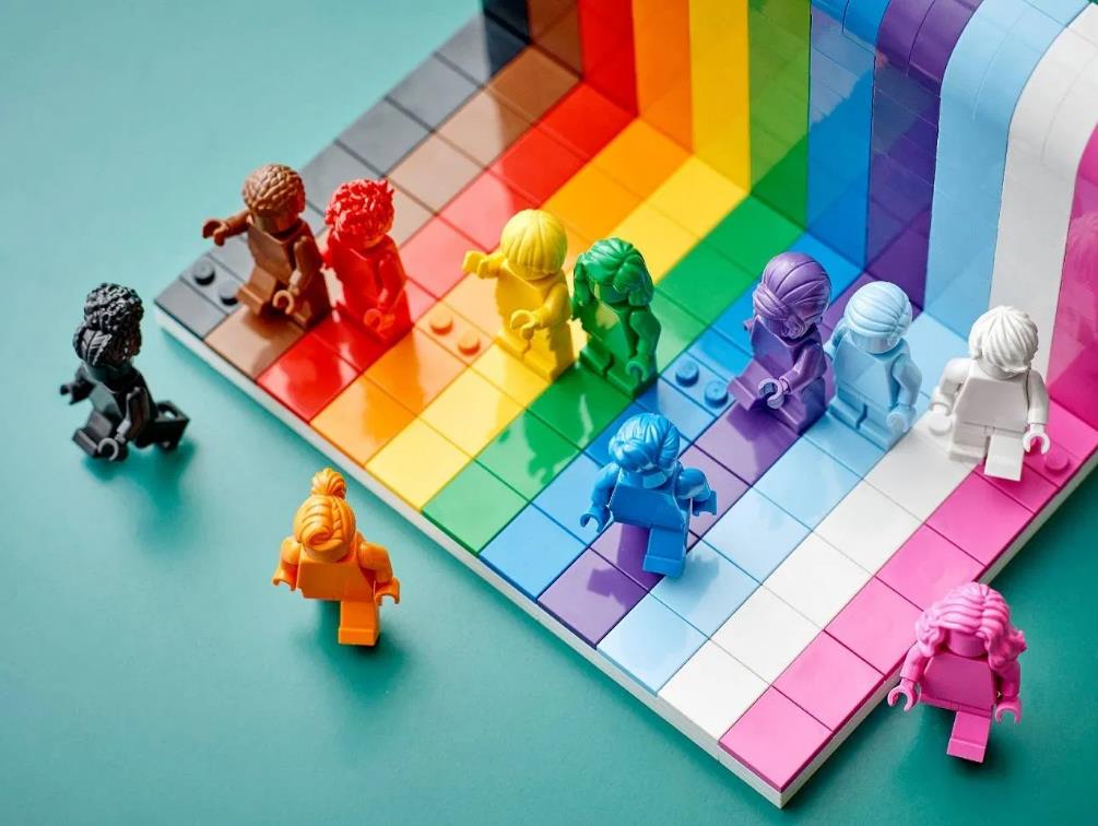 Lego setzt bei seinem neuen Set auf Diversity - Planet-Randy
